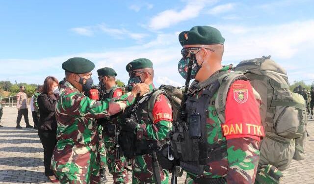Pangdam VI/Mulawarman Lepas 450 Prajurit Yonif Raider 613/Raja Alam Tugas ke Papua - Jendela Kaltara